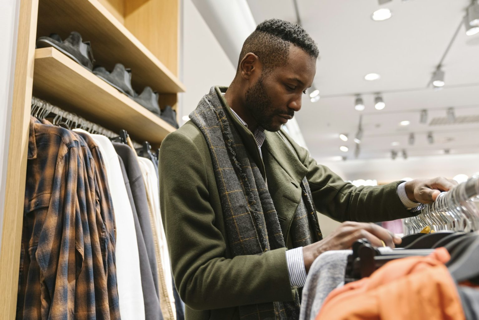 What Are Appropriate Work Clothes? · Airport Travel 4 U